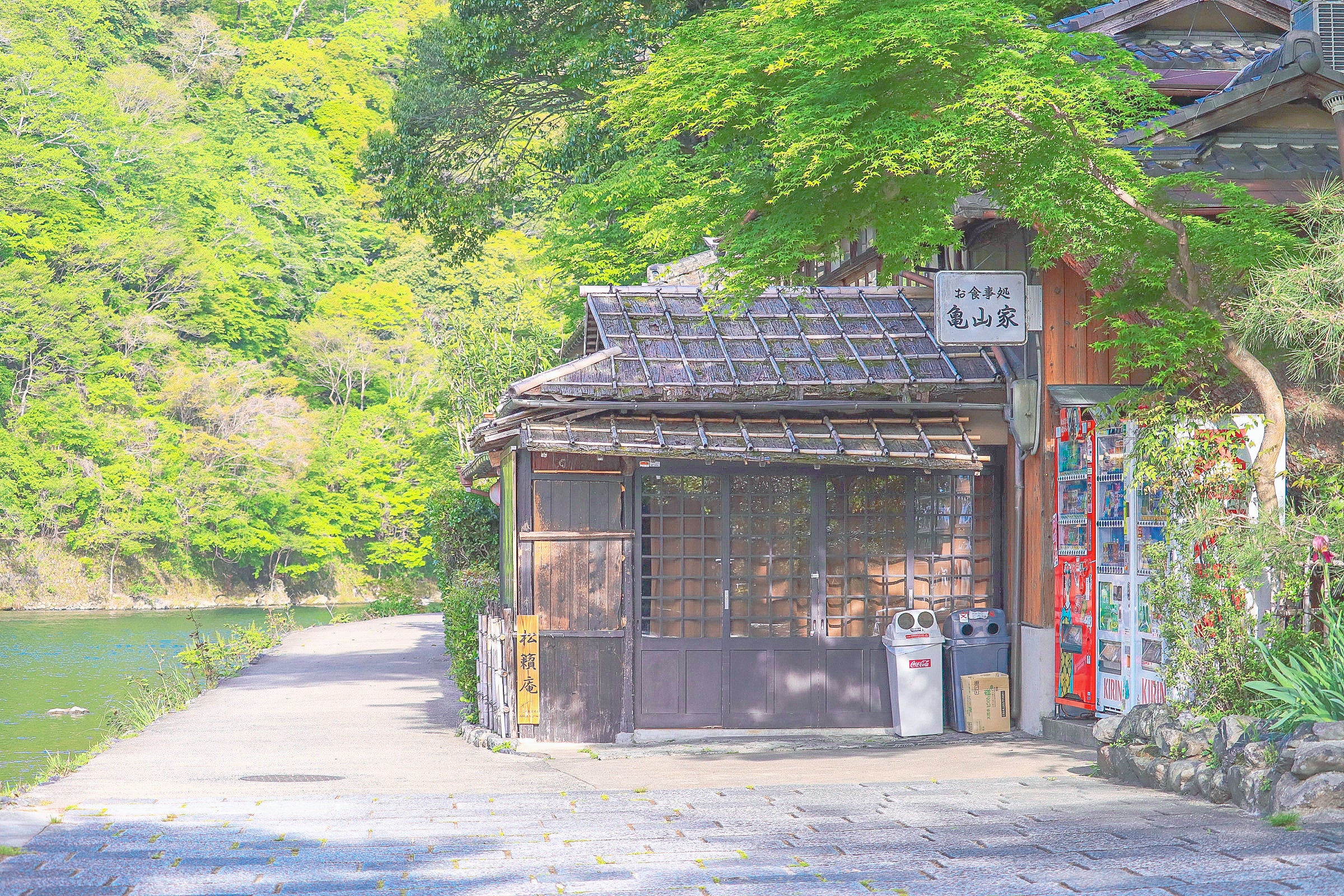 アニメ風にレタッチできるプリセットのご紹介！ – CURBON